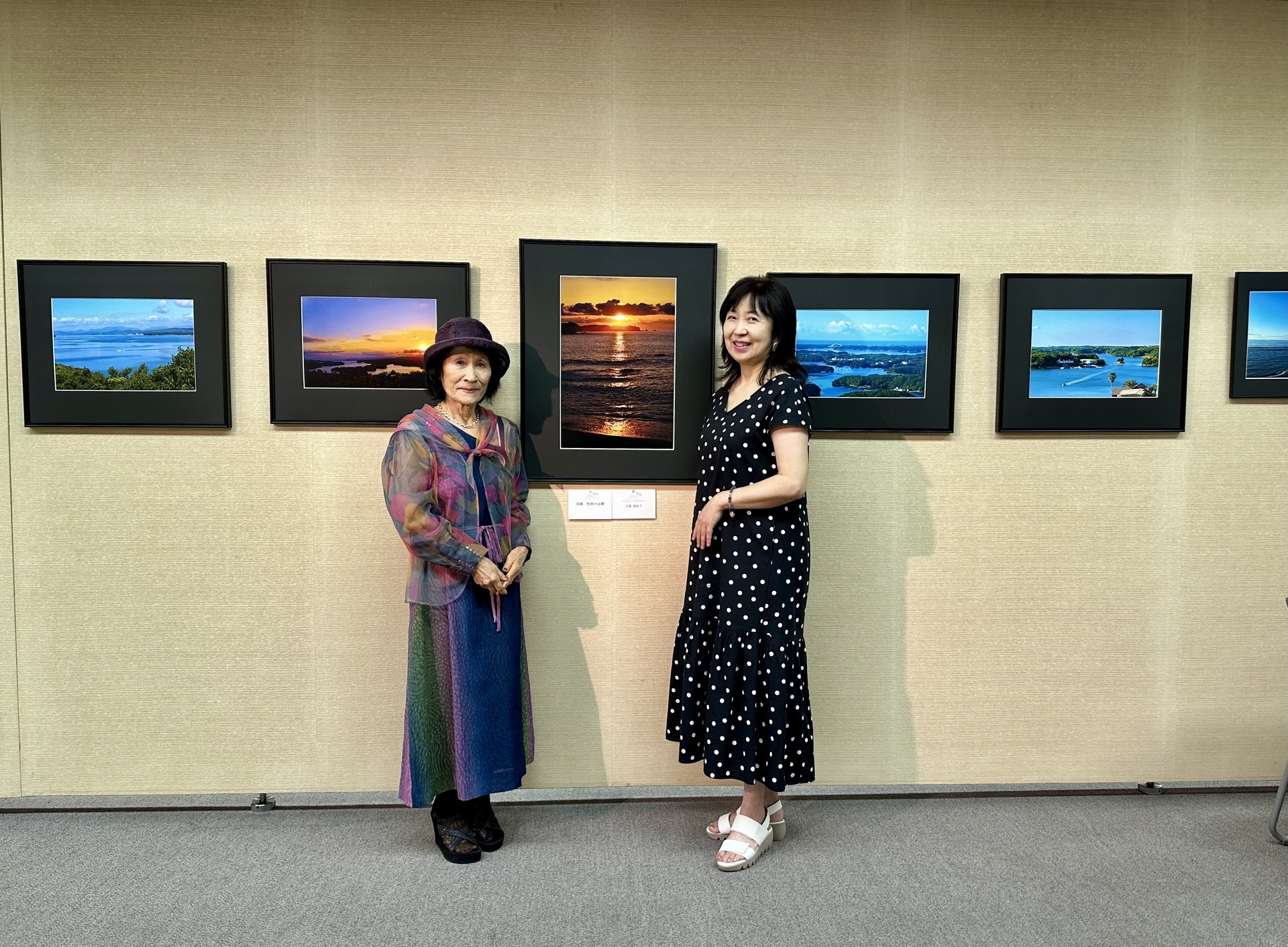 第28回『ファインドアイズ』現代文人光画展（3）: 京の空、山々、光と花々